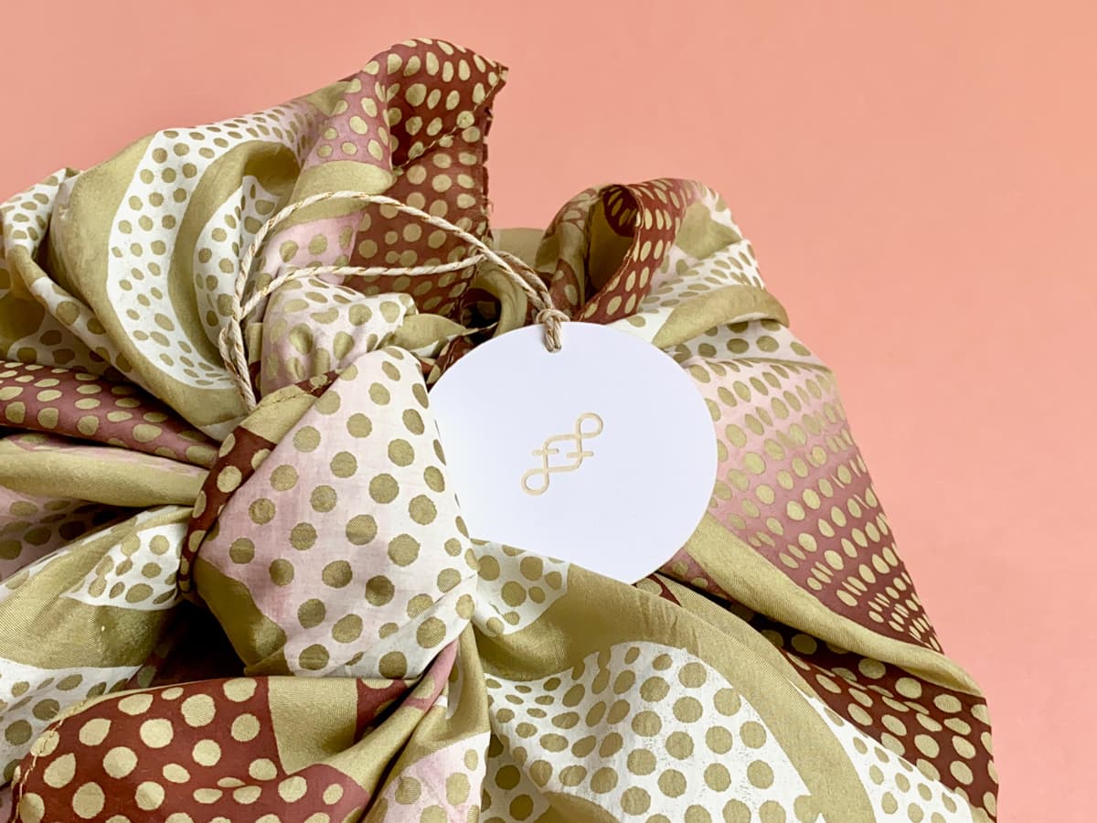 Personalized collaborative memory books for loved ones